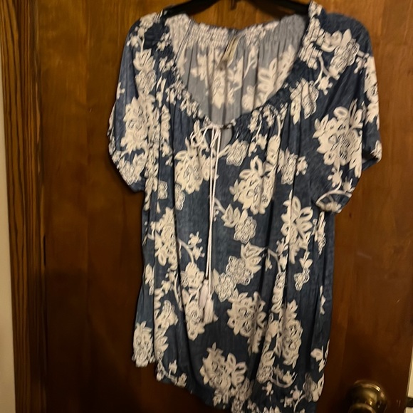 Per Seption Concept | Tops | White Floral Blouse | Poshmark